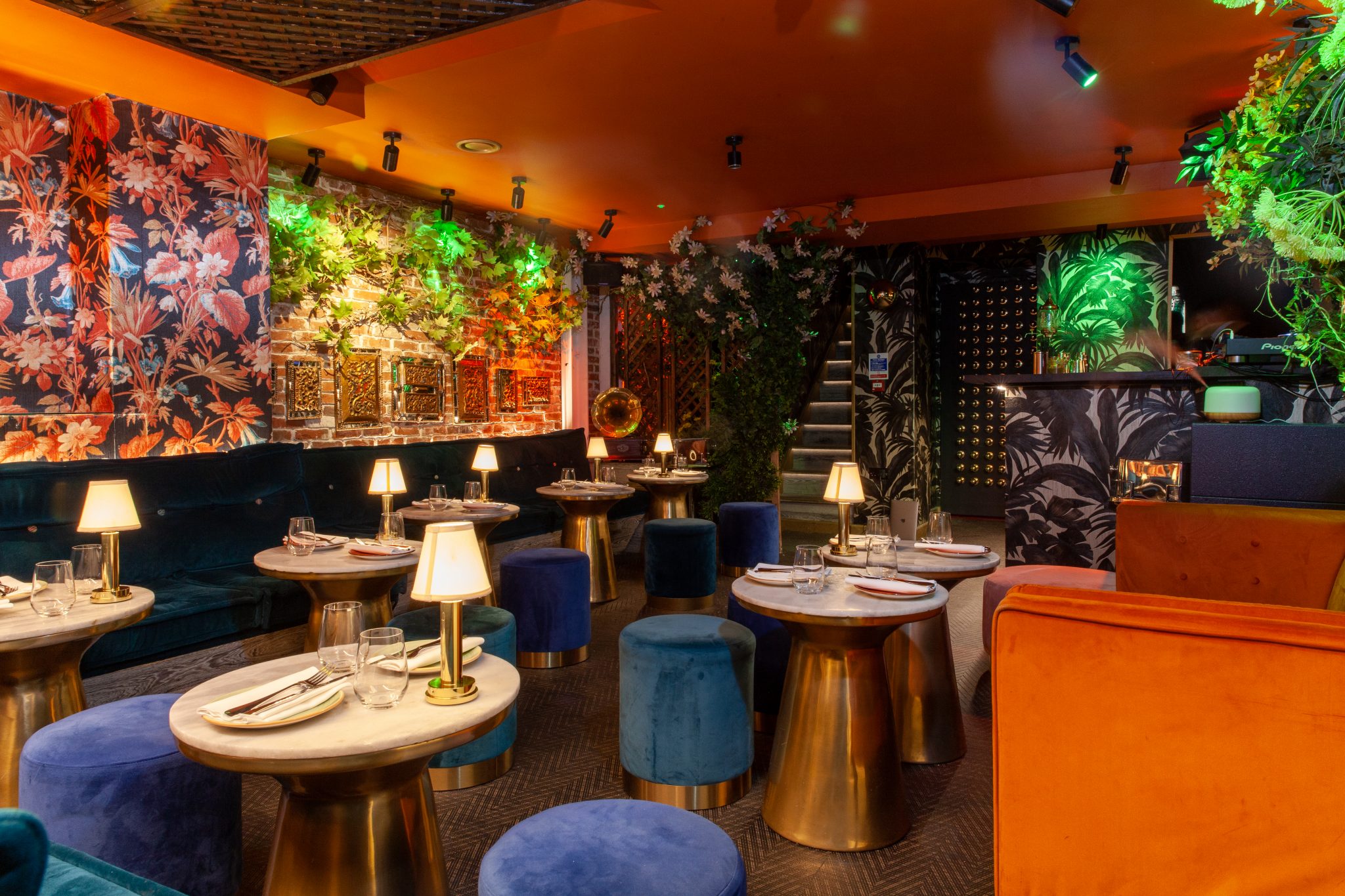 Reservations | Meraki Restaurant